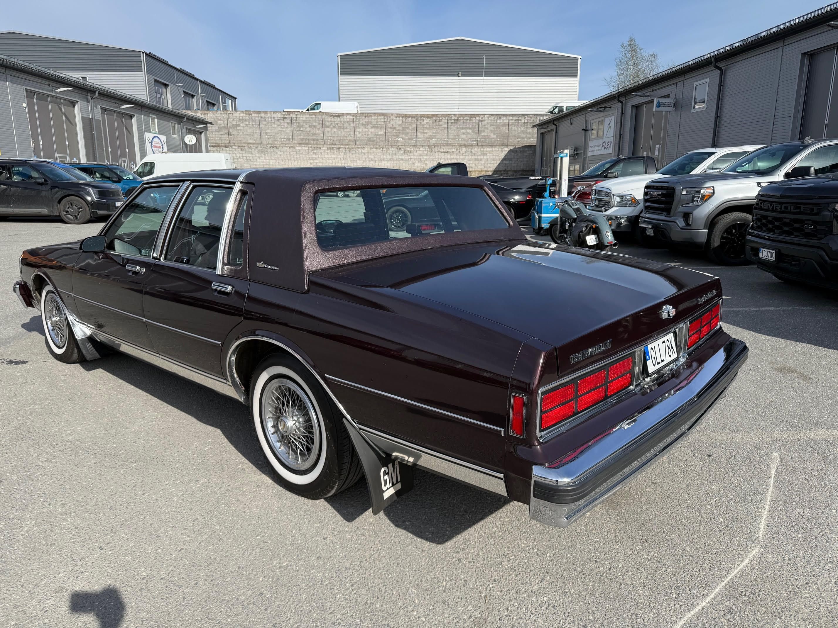 Till salu - Chevrolet Caprice Classic Brougham 5.0 V8 TBI Hydra-Matic ...