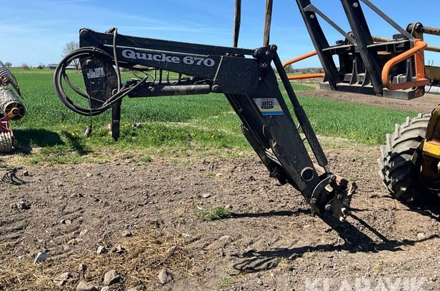 Frontlastare till traktor Ålö Quicke 670 sälj - såld eller borttagen