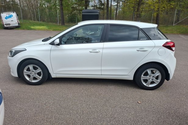 Hyundai i20 1.2 Comfort Euro 6 säljes i Nybro | Blocket