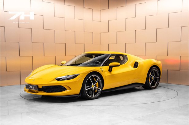 Ferrari 296 GTB / 1.äg / P-Display / Carbon / Nyservad / säljes i Mark ...