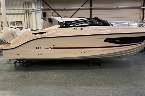 Uttern D70 med Mercury F250 XL DTS Vit -25 säljes i Uddevalla | Blocket