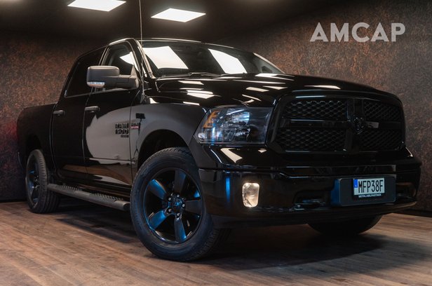 Dodge Ram Classic 5.7 V8 HEMI 4x4 395hk | MOMS | Flaklock säljes i ...
