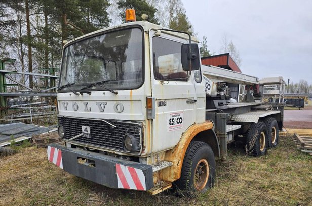 Lastbil med skyllift | Volvo F408 | 1985 sälj - såld eller borttagen