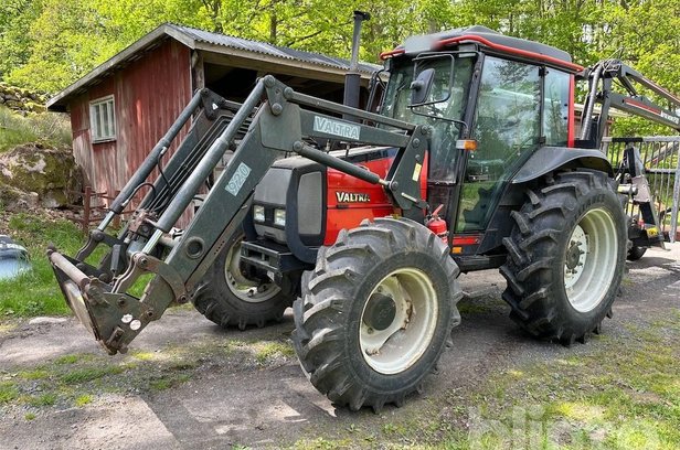 Traktor VALTRA 700-4 säljes i Hässleholm | Blocket