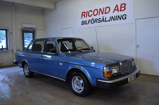 Volvo 260 GLE Fullutrustad Mkt fin bil endast 10200mil säljes i ...