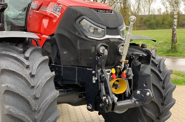 Sauter frontlyftar och front-PTO säljes i Säf - såld eller borttagen