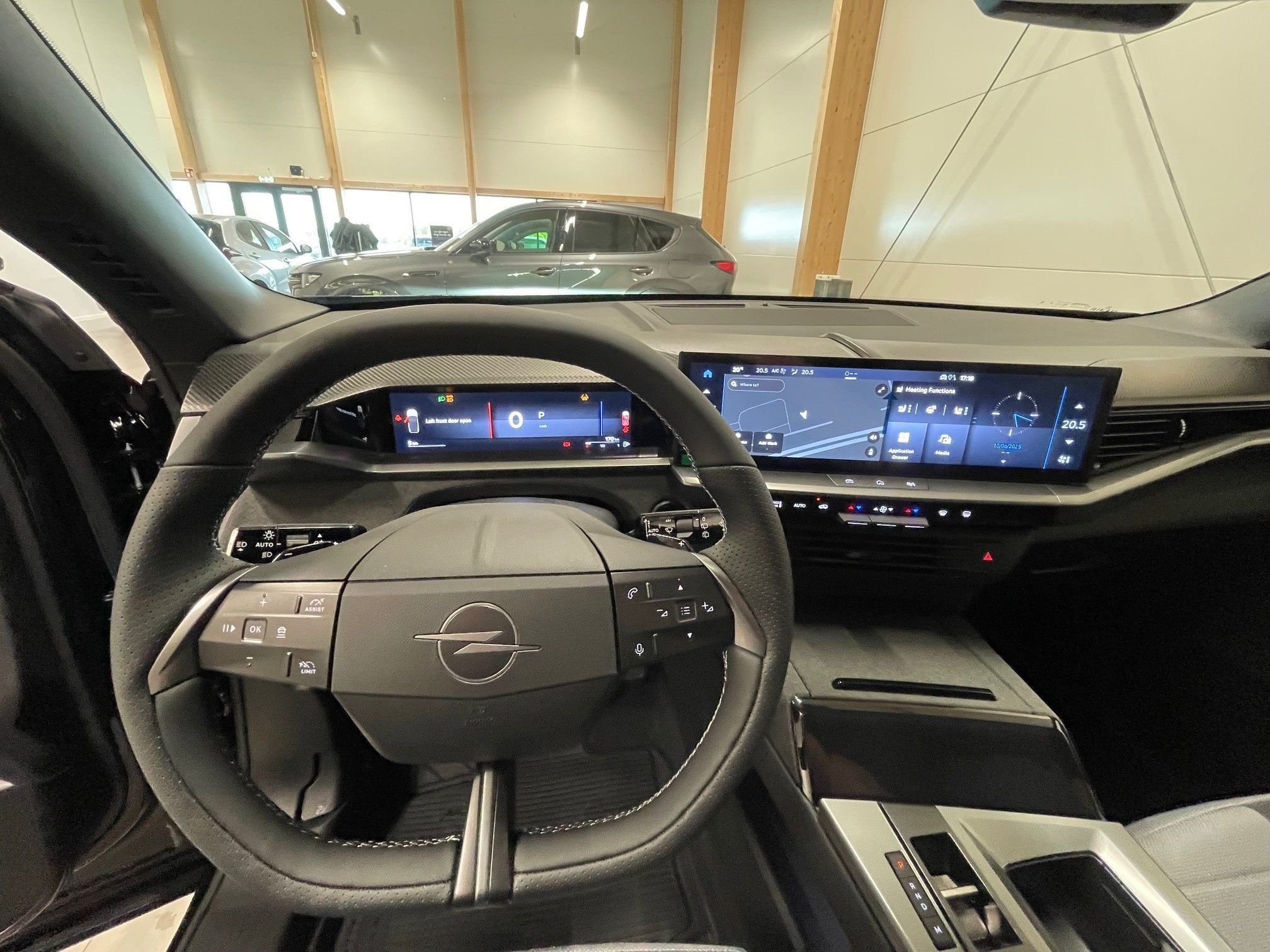 For sale - Opel Grandland Hybrid 136 eDCT, 136hp, 2025 for sale at ...