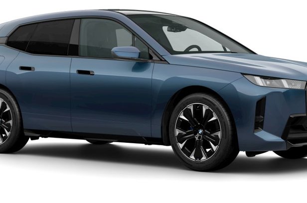 BMW iX xDrive 60 säljes i Gävle | Blocket