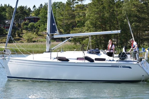 Bavaria Cruiser 30 -2007. Volvo Penta D1. Rullstor! säljes i Värmdö ...