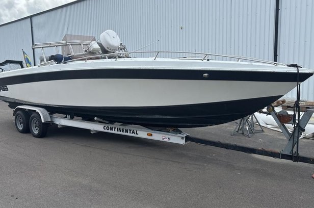 Wellcraft Scarab Sport 302 CC -86 med Mercruiser 496 Mag HO säljes i ...