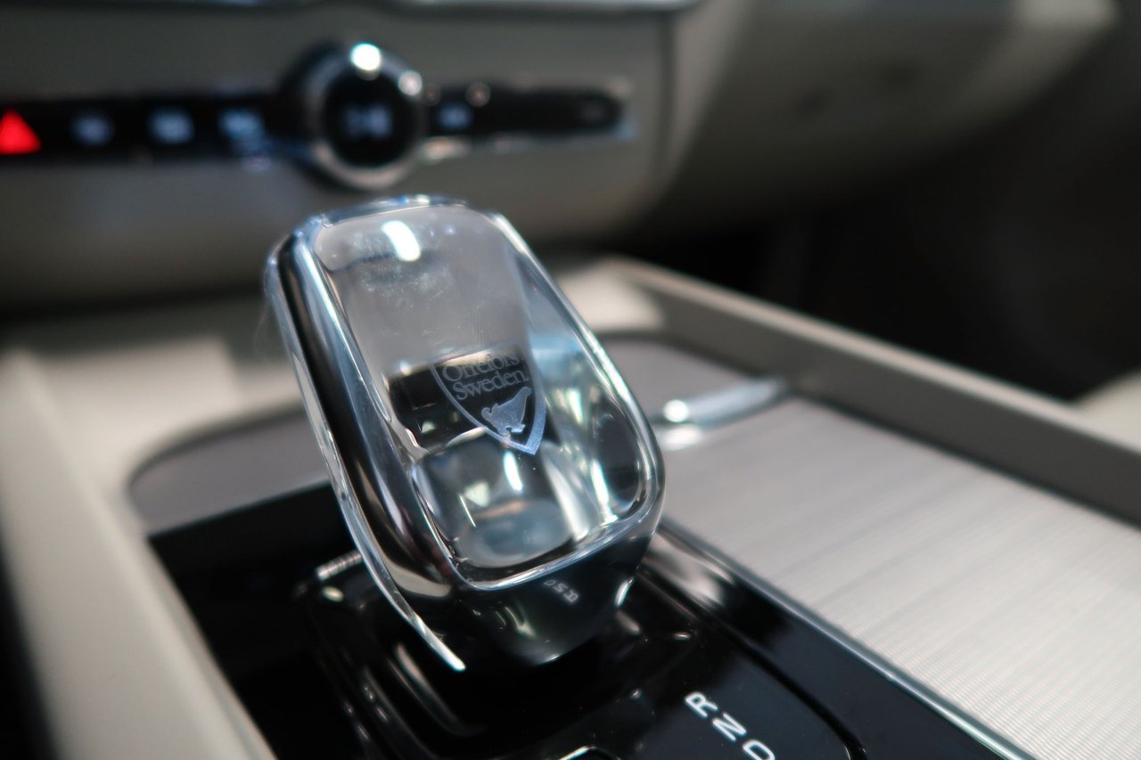 For sale - Volvo XC60 Recharge T8 AWD Geartronic, 392hp, 2020 for sale at KFL Bilcenter, Eskilstuna