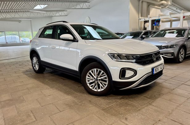 Volkswagen T-Roc 1.5 TSI ACT Aut PDC Carplay Cockpit MOMS säljes i ...