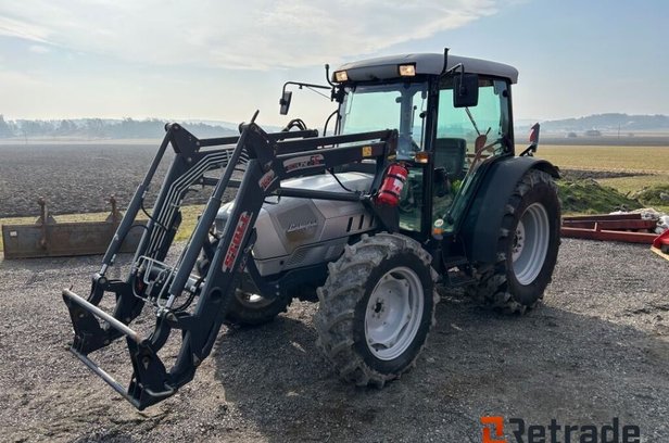 Traktor med frontlastare och skopa LAMBORGHINI R2.80 DT E3 säljes i ...