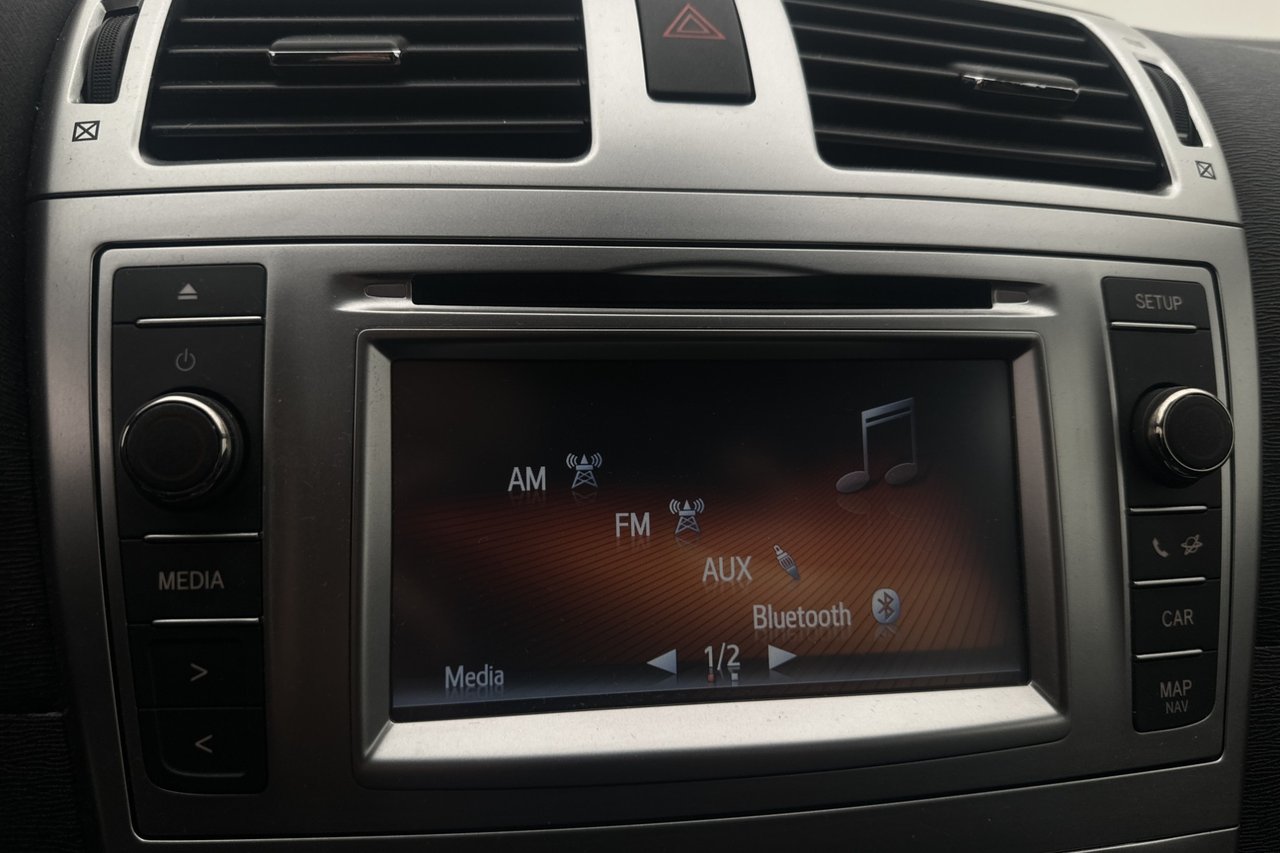 Till salu - Toyota Avensis Kombi 1.8 Valvematic Manuell, 147hk, 2015 ...