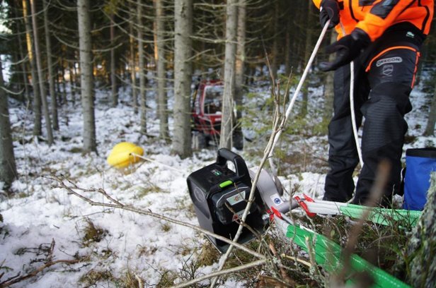 Portable Winch – bärbar vinsch för skog, jakt & gård säljes i Älvsbyn ...