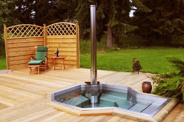 Lyxiga "badtunnor" med eller utan trappa säljes i Lund | Blocket