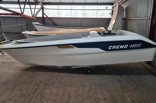 Cremo 490 SC ny 2022 PREMIUM + GPS Yamaha F50 HETL FYND säljes i Motala ...