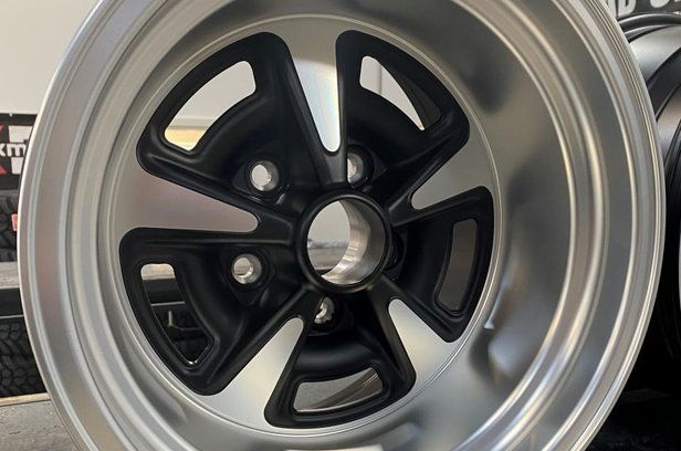 Pontiac Rallye II Aluminium 7x15 , 8x15 och 10x15 - 5x4.75 säljes i ...