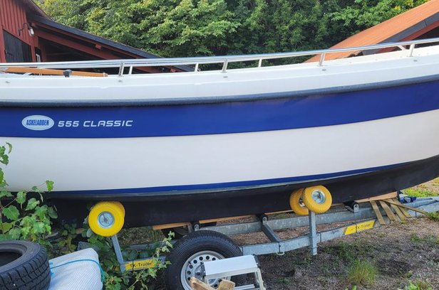 Askeladden 555 Classic -04 säljes i Söderköpi - såld eller borttagen