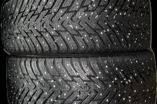 245/40R18 Nokian Hakkapeliitta 8 >> F R A K T - såld eller borttagen