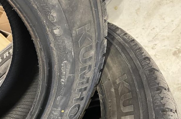 Kumho C-Däck 215/65 R 16C säljes i Västerås | - såld eller borttagen