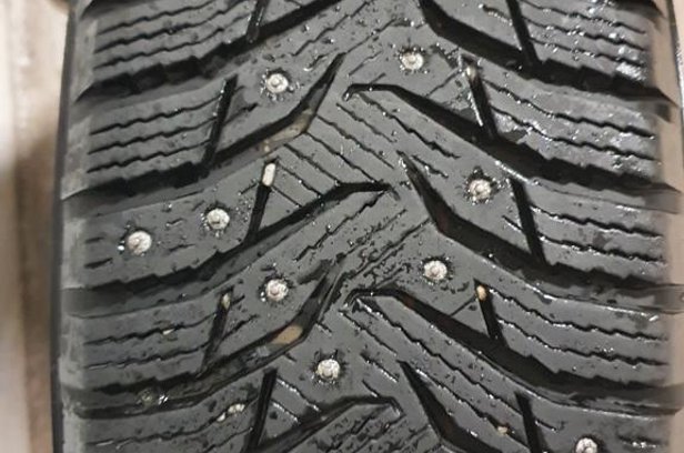 Vinterdäck Kumho 195/65 R15 säljes i Botkyrka - såld eller borttagen