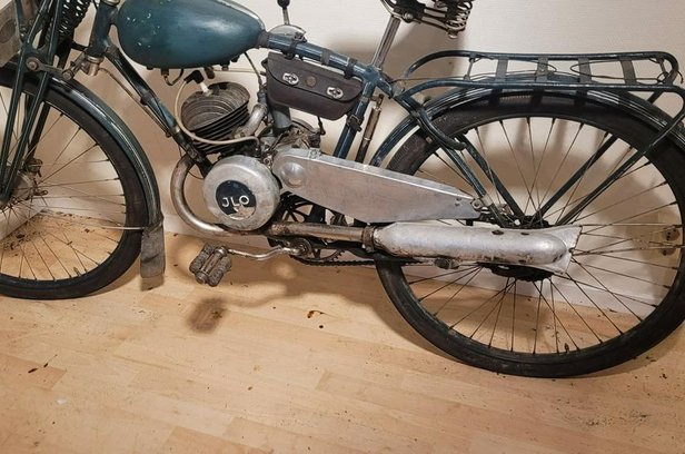 Monark Veteran Motorcykel 98cc 1938 säljes i - såld eller borttagen