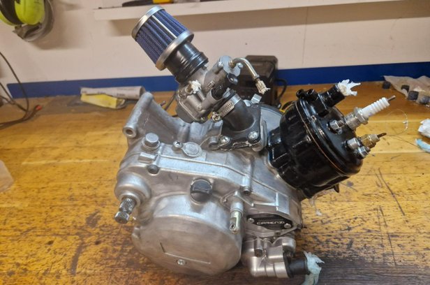 Nyrenoverad am6 motor kit+avgassystem och för - såld eller borttagen