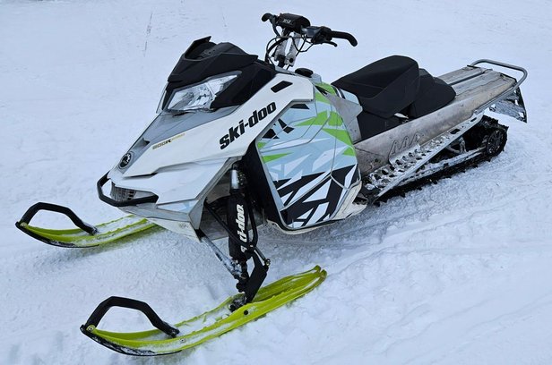 Ski-doo summit 800 e-tec 146" säljes i Kalix - såld eller borttagen