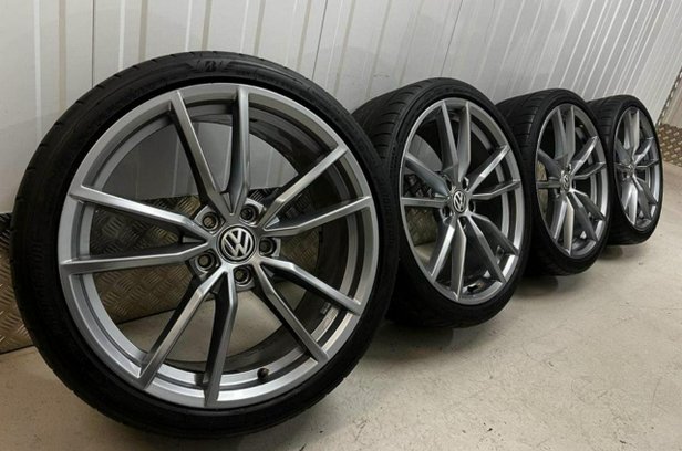Original 19” Volkswagen Golf R fälgar, 6mm Br - såld eller borttagen