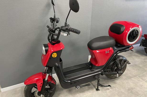 Elmoppe klass 2 säljes i Stockholms stad | Bl - såld eller borttagen