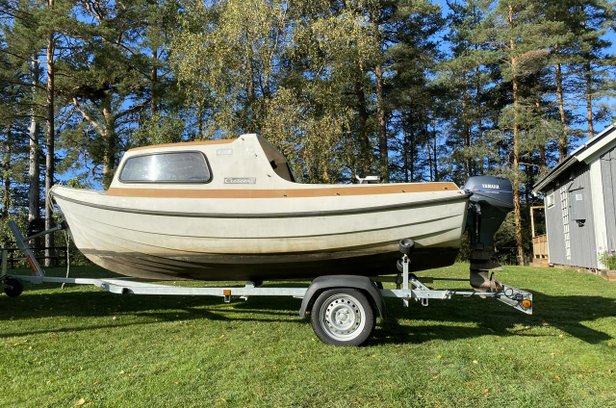 crescent 435 , 8hk 4 och 80 trailer säljes i - såld eller borttagen