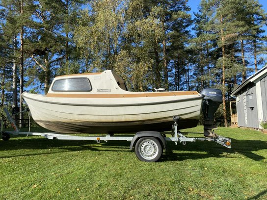 crescent 435 , 8hk 4 och 80 trailer säljes i - såld eller borttagen