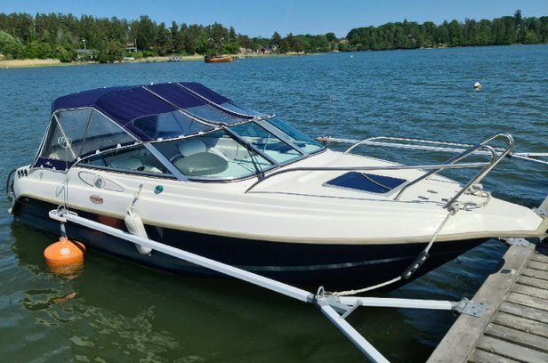 Uttern D55 Exclusive 2005 säljes i Valdemarsv - såld eller borttagen