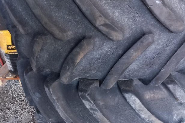 Nytt stål + beg 540/65-28 11500+mom säljes i - såld eller borttagen