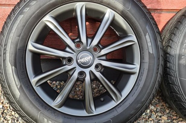 Sommar hjul 15" 195/65 med bult cirkel 5 - 1 - såld eller borttagen