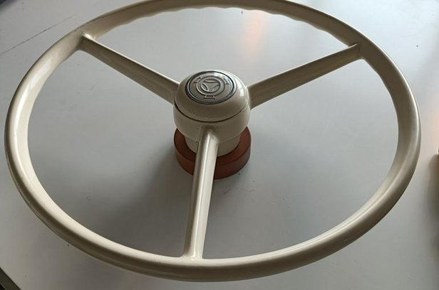 Scania bakelit ratt R-serie säljes i Lerum | - såld eller borttagen