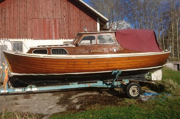 Mahogny båt skänkes säljes i Hjo | Blocket - såld eller borttagen