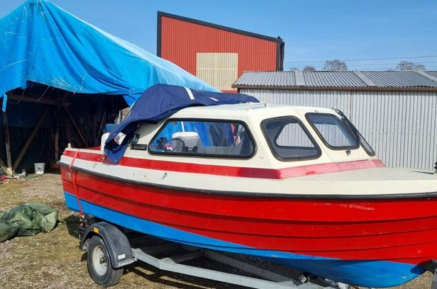 crescent 418 ht yamaha 40hk. säljes i Lerum | - såld eller borttagen