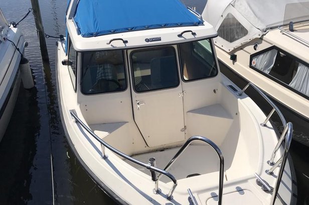 Styrpulpet Uttern 5000 MC säljes i Västerås - såld eller borttagen