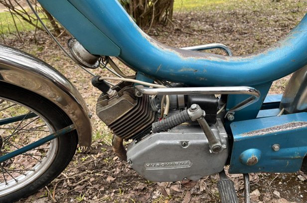 Helsvensk Veteranmoped. Crescent Compact 1247 - såld eller borttagen