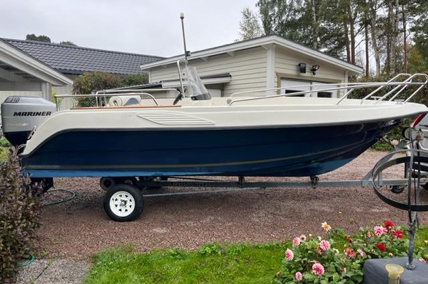 Uttern 5602 Exclusive säljes i Lysekil | Bloc - såld eller borttagen