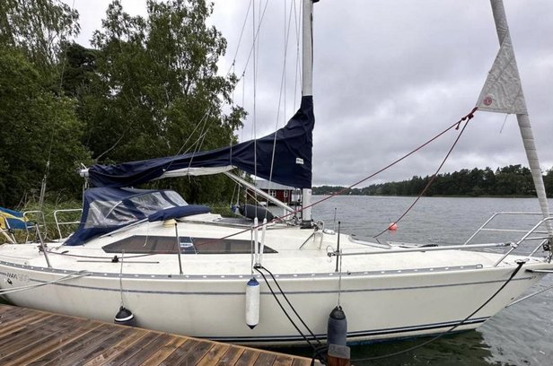 Maxi 909 med NY motor 2016 säljes på Lidingö - såld eller borttagen