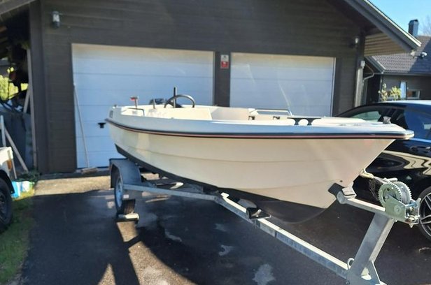 Uttern 4102 / 25hk Yamaha säljes i Västervik - såld eller borttagen