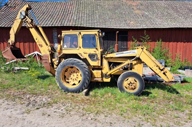 Traktorgrävare IH/ Hymas 467 , 1969 säljes i - såld eller borttagen