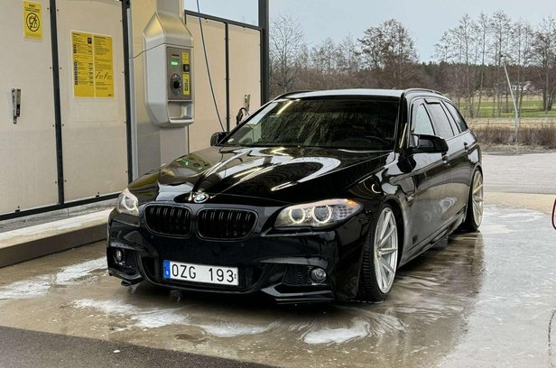 BMW F11 520d A-traktor säljes i Eskilstuna | - såld eller borttagen