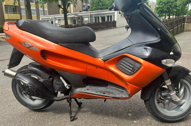 Gilera Runner klass 2 säljes i Göteborgs stad - såld eller borttagen