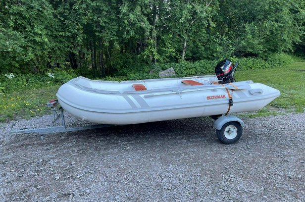 Suzumar 360, Mercury 10 hp, 30-kärra säljes i Karlstad | Blocket