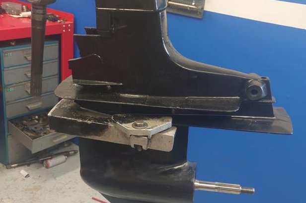 Mercruiser Alpha One Gen 1 drev säljes i Göte - såld eller borttagen