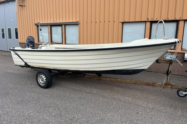 Crescent 498 Evinrude 60hk säljes i Karlstad - såld eller borttagen